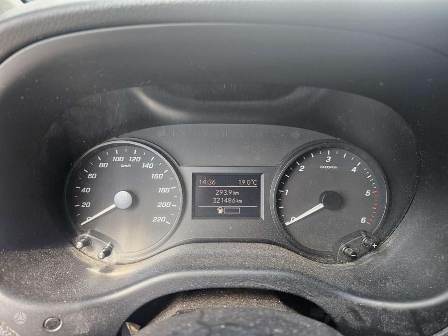 Melns Mercedes-Benz Vito 2019 Kelmė, ar dzinēja tilpumu 2.14 L un nobraukumu 321 tūkst. km par 8700 €, foto 13 vietnē AUTOMOTO.COM.LV