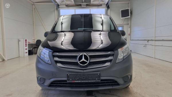 Black Mercedes-Benz Vito 2019 in Radviliskis, with an engine capacity of 1.95 L and mileage of 266 thousand km for 18089 €, photo 2 on AUTOMOTO.COM.LV