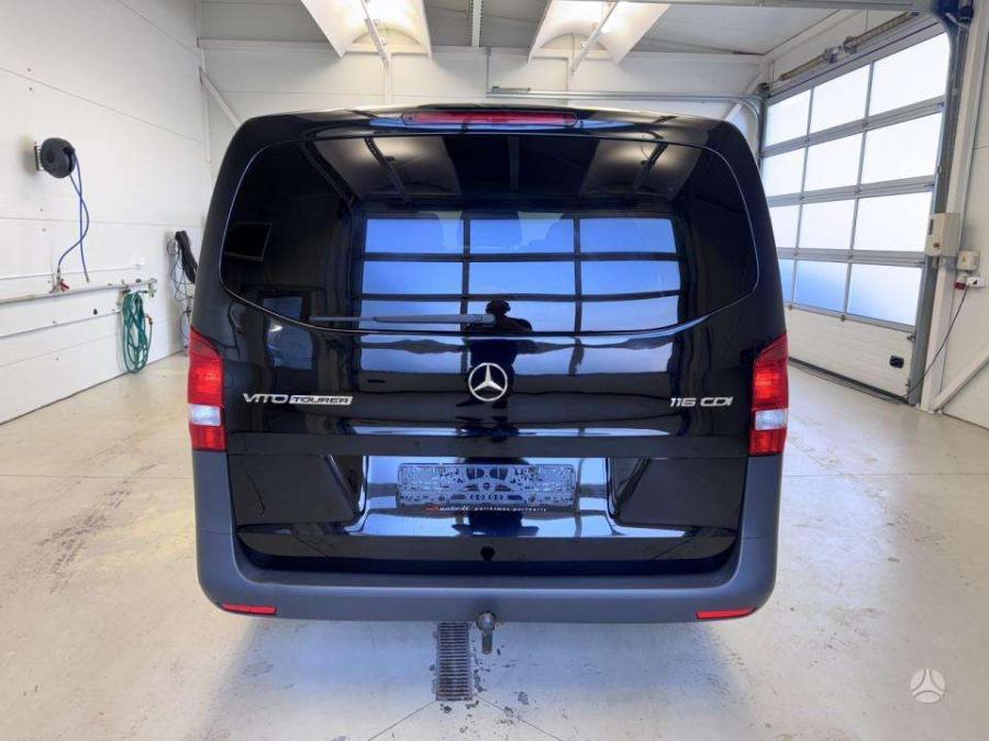 Black Mercedes-Benz Vito 2019 in Radviliskis, with an engine capacity of 1.95 L and mileage of 266 thousand km for 18089 €, photo 6 on AUTOMOTO.COM.LV