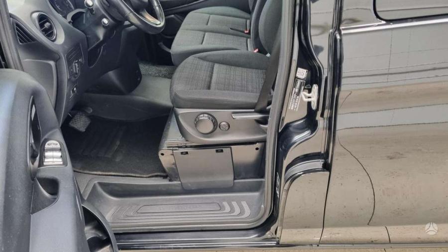 Black Mercedes-Benz Vito 2019 in Radviliskis, with an engine capacity of 1.95 L and mileage of 266 thousand km for 18089 €, photo 10 on AUTOMOTO.COM.LV