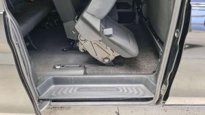 Black Mercedes-Benz Vito 2019 in Radviliskis, with an engine capacity of 1.95 L and mileage of 266 thousand km for 18089 €, photo 16 on AUTOMOTO.COM.LV