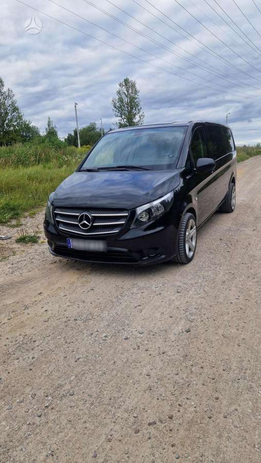 Black Mercedes-Benz Vito 2020 in Vilnius, with an engine capacity of 1.75 L and mileage of 215 thousand km for 16000 €, photo 3 on AUTOMOTO.COM.LV