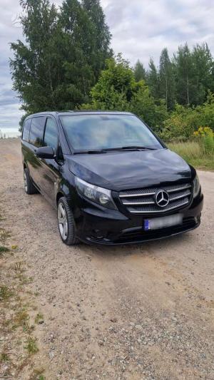 Black Mercedes-Benz Vito 2020 in Vilnius, with an engine capacity of 1.75 L and mileage of 215 thousand km for 16000 €, photo 4 on AUTOMOTO.COM.LV