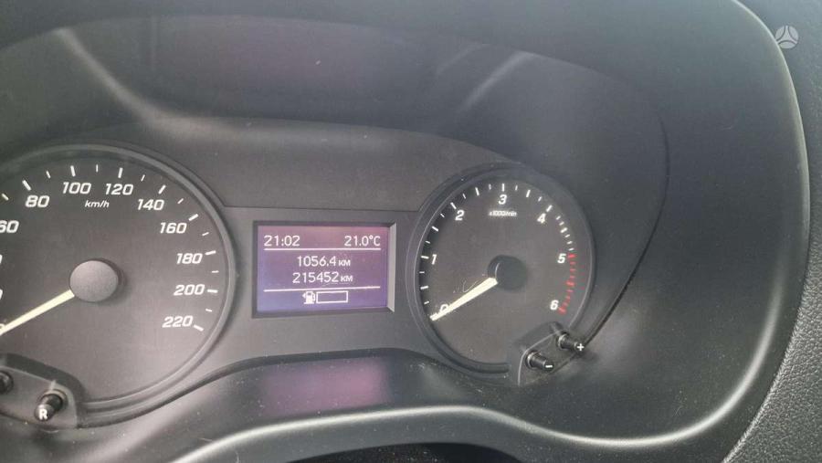 Black Mercedes-Benz Vito 2020 in Vilnius, with an engine capacity of 1.75 L and mileage of 215 thousand km for 16000 €, photo 10 on AUTOMOTO.COM.LV