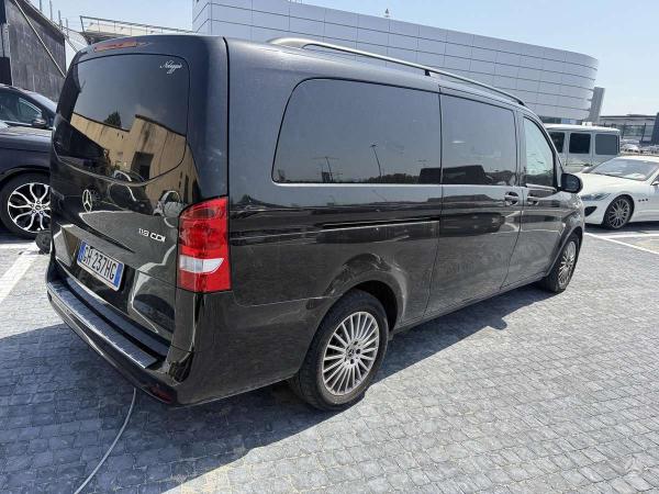 Black Mercedes-Benz Vito 2021 in Siauliai, with an engine capacity of 1.95 L and mileage of 500 thousand km for 20800 €, photo 5 on AUTOMOTO.COM.LV