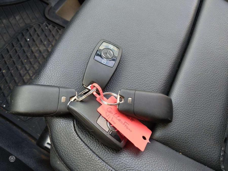 Melns Mercedes-Benz Vito 2025 Tauragė, ar dzinēja tilpumu 2.00 L un nobraukumu 45 tūkst. km par 19500 €, foto 10 vietnē AUTOMOTO.COM.LV