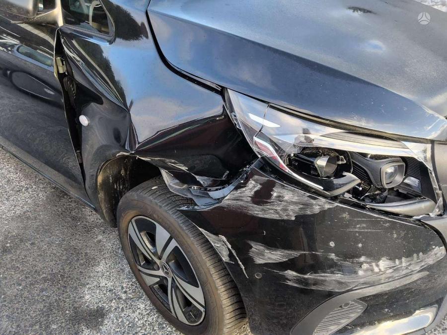 Melns Mercedes-Benz Vito 2025 Tauragė, ar dzinēja tilpumu 2.00 L un nobraukumu 45 tūkst. km par 19500 €, foto 14 vietnē AUTOMOTO.COM.LV