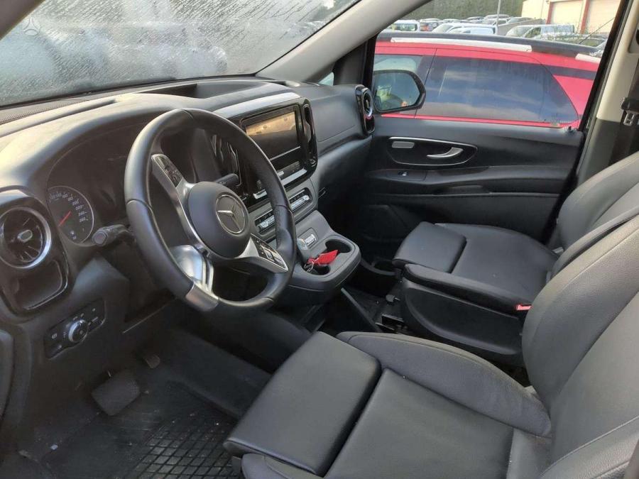 Melns Mercedes-Benz Vito 2025 Tauragė, ar dzinēja tilpumu 2.00 L un nobraukumu 45 tūkst. km par 19500 €, foto 15 vietnē AUTOMOTO.COM.LV