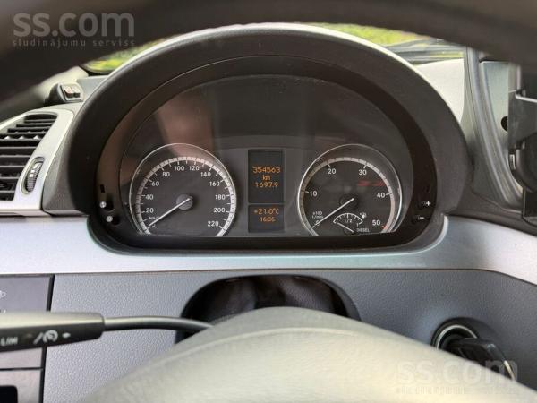 Black Mercedes-Benz Vito 2007 in Ventspils, with an engine capacity of 3.00 L and mileage of 354 thousand km for 7500 €, photo 10 on AUTOMOTO.COM.LV
