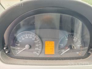 Black Mercedes-Benz Vito 2007 in Riga, with an engine capacity of 2.20 L and mileage of 382 thousand km for 5000 €, photo 9 on AUTOMOTO.COM.LV