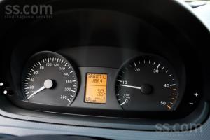 Melns Mercedes-Benz Vito 2007 Tukums, ar dzinēja tilpumu 2.20 L un nobraukumu 366 tūkst. km par 6700 €, foto 16 vietnē AUTOMOTO.COM.LV