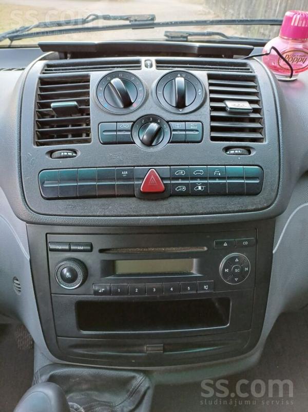 Melns Mercedes-Benz Vito 2007 Valmiera, ar dzinēja tilpumu 2.20 L un nobraukumu 560 tūkst. km par 3259 €, foto 3 vietnē AUTOMOTO.COM.LV
