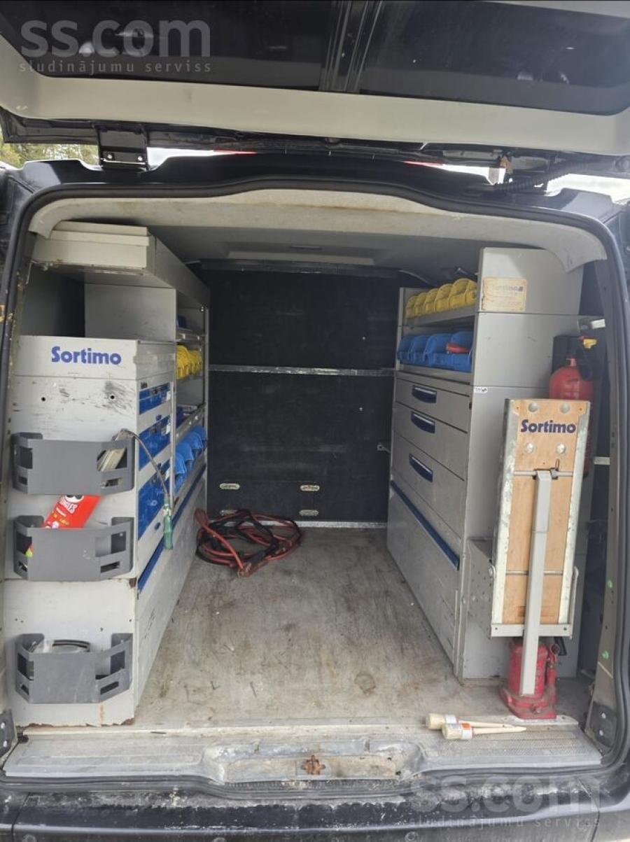 Melns Mercedes-Benz Vito 2008 Rīga, ar dzinēja tilpumu 3.00 L un nobraukumu 318 tūkst. km par 12000 €, foto 3 vietnē AUTOMOTO.COM.LV