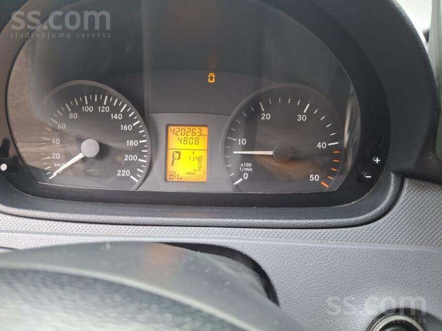 Black Mercedes-Benz Vito 2008 in Valmiera, with an engine capacity of 3.00 L and mileage of 430 thousand km for 5400 €, photo 12 on AUTOMOTO.COM.LV