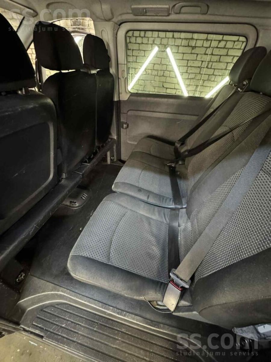 Black Mercedes-Benz Vito 2012 in Jelgava, with an engine capacity of 2.20 L and mileage of 428 thousand km for 6950 €, photo 8 on AUTOMOTO.COM.LV