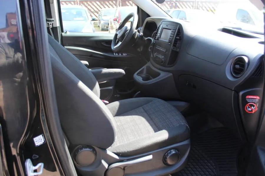 Melns Mercedes-Benz Vito 2018 Liepāja, ar dzinēja tilpumu 2.20 L un nobraukumu 170 tūkst. km par 27300 €, foto 9 vietnē AUTOMOTO.COM.LV