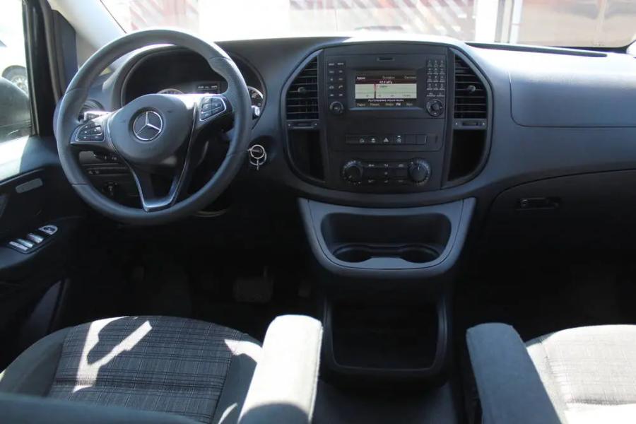 Melns Mercedes-Benz Vito 2018 Liepāja, ar dzinēja tilpumu 2.20 L un nobraukumu 170 tūkst. km par 27300 €, foto 11 vietnē AUTOMOTO.COM.LV
