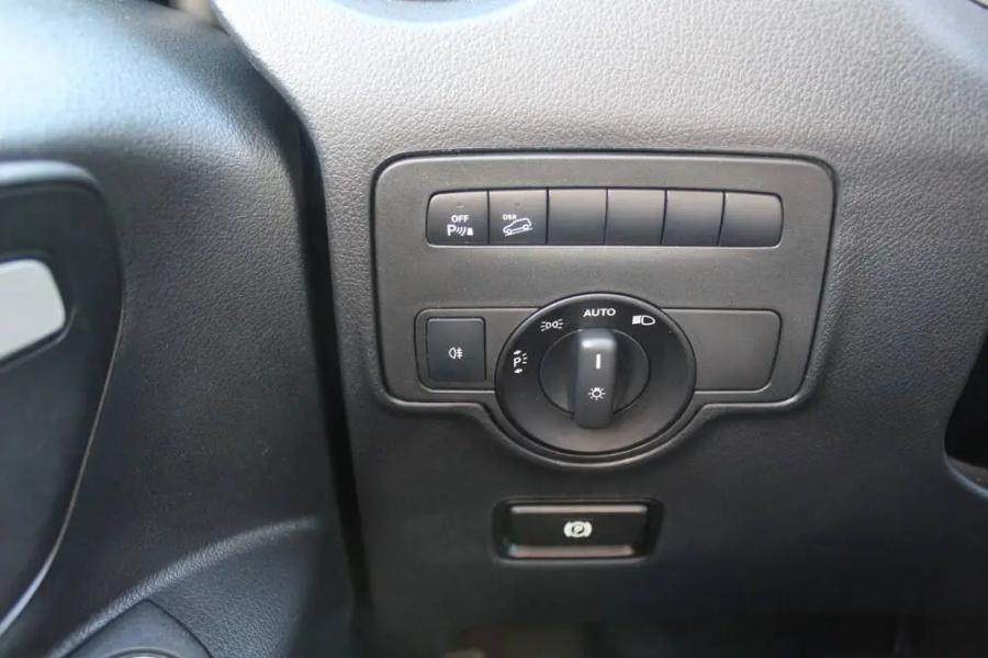 Melns Mercedes-Benz Vito 2018 Liepāja, ar dzinēja tilpumu 2.20 L un nobraukumu 170 tūkst. km par 27300 €, foto 13 vietnē AUTOMOTO.COM.LV