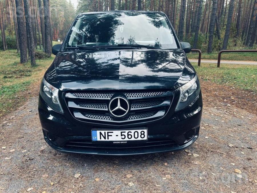 Black Mercedes-Benz Vito 2019 in Daugavpils, with an engine capacity of 2.00 L and mileage of 109 thousand km for 23900 €, photo 3 on AUTOMOTO.COM.LV