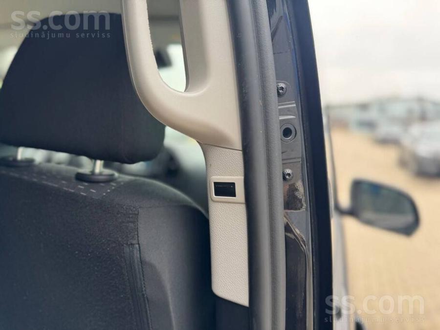 Melns Mercedes-Benz Vito 2023 Rīga, ar dzinēja tilpumu 2.00 L un nobraukumu 56 tūkst. km par 36000 €, foto 13 vietnē AUTOMOTO.COM.LV