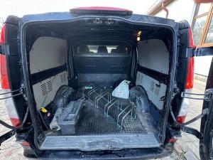 Melns Mercedes-Benz Vito 2014 Jelgava, ar dzinēja tilpumu 2.20 L un nobraukumu 293 tūkst. km par 4750 €, foto 6 vietnē AUTOMOTO.COM.LV