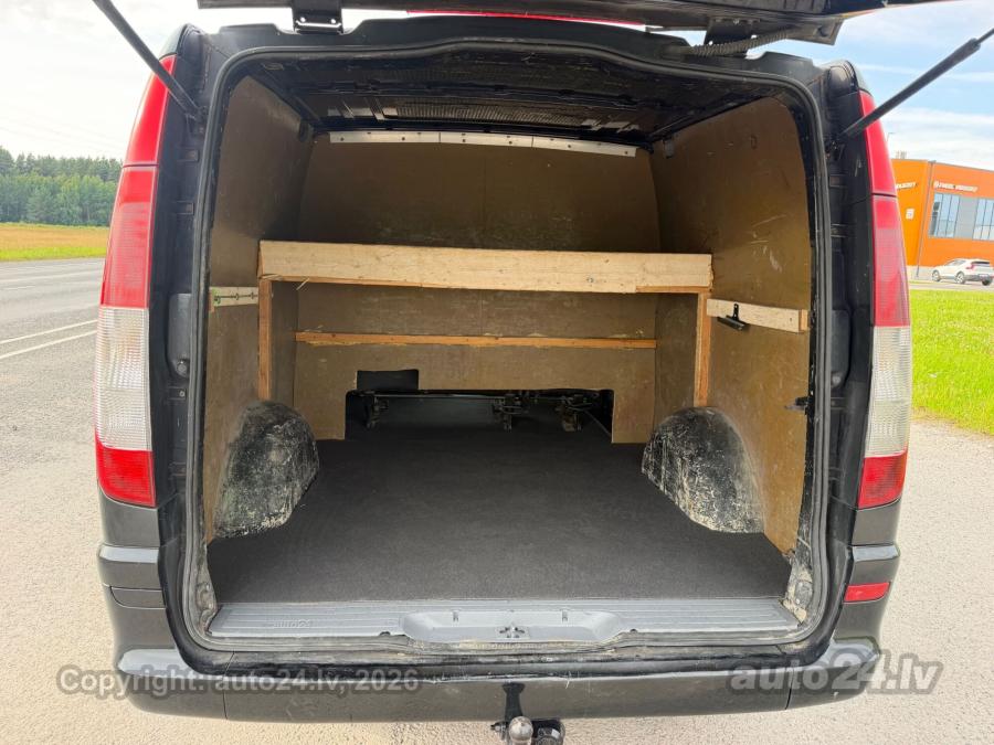 Melns Mercedes-Benz Vito 2006 Tallina, ar dzinēja tilpumu 2.10 L un nobraukumu 48 tūkst. km par 3900 €, foto 11 vietnē AUTOMOTO.COM.LV
