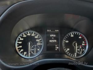 Black Mercedes-Benz Vito 2015 in Tallinn, with an engine capacity of 2.10 L and mileage of 467 thousand km for 9500 €, photo 9 on AUTOMOTO.COM.LV