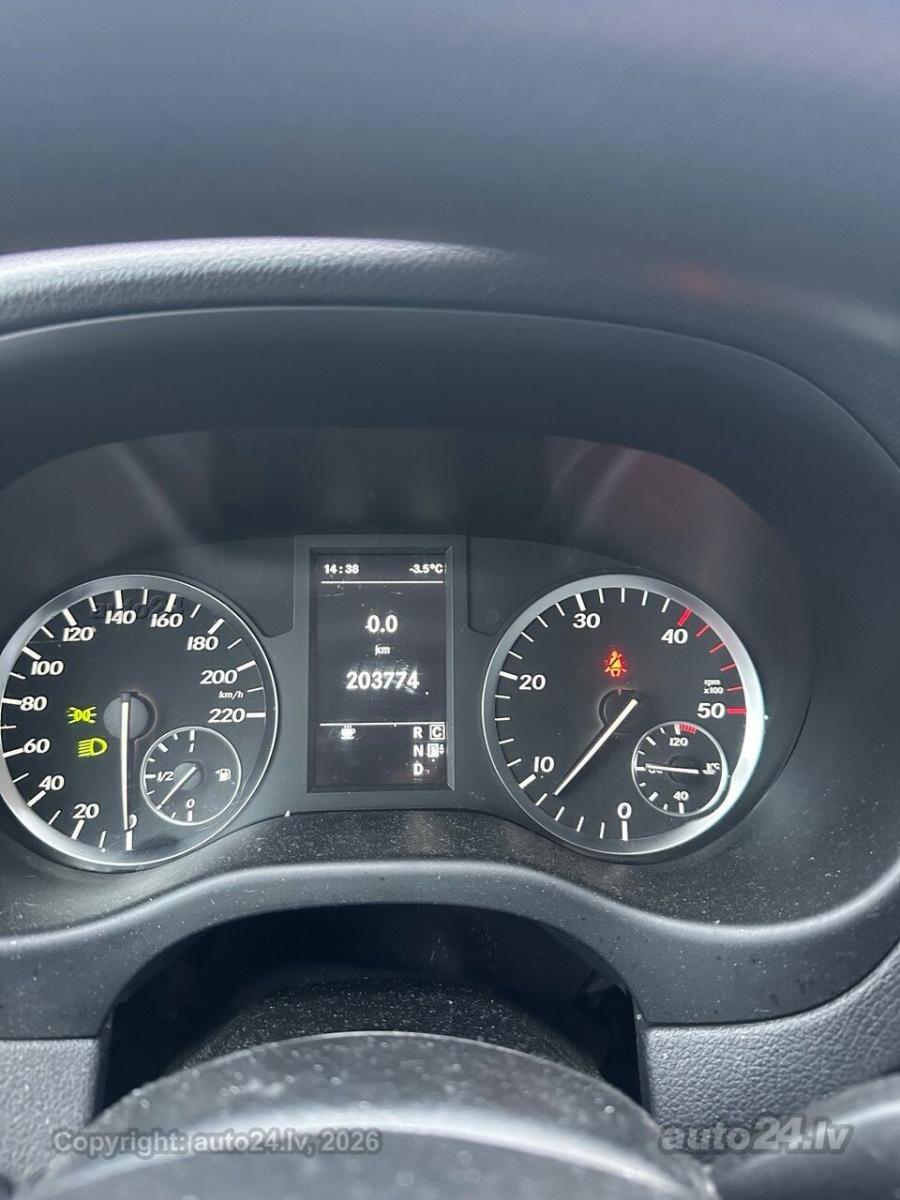 Melns Mercedes-Benz Vito 2016 Tallina, ar dzinēja tilpumu 2.10 L un nobraukumu 203 tūkst. km par 24900 €, foto 9 vietnē AUTOMOTO.COM.LV