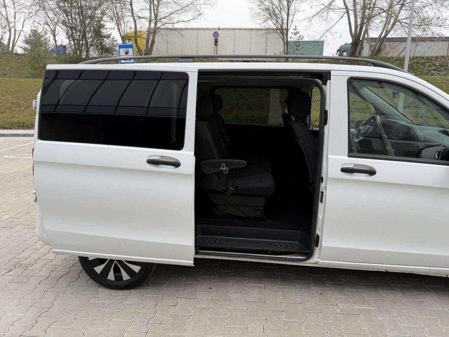Black Mercedes-Benz Vito 2020 in Vilnius, with an engine capacity of 1.90 L and mileage of 323 thousand km for 17950 €, photo 7 on AUTOMOTO.COM.LV