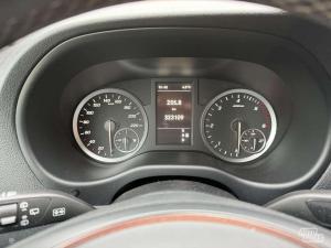 Black Mercedes-Benz Vito 2020 in Vilnius, with an engine capacity of 1.90 L and mileage of 323 thousand km for 17950 €, photo 29 on AUTOMOTO.COM.LV