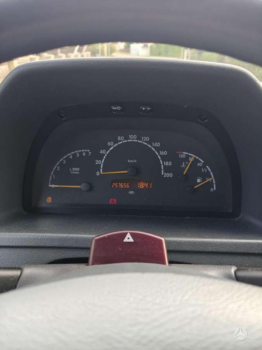 Zils Mercedes-Benz Vito 2002 Marijampole, ar dzinēja tilpumu 2.15 L un nobraukumu 258 tūkst. km par 3350 €, foto 12 vietnē AUTOMOTO.COM.LV