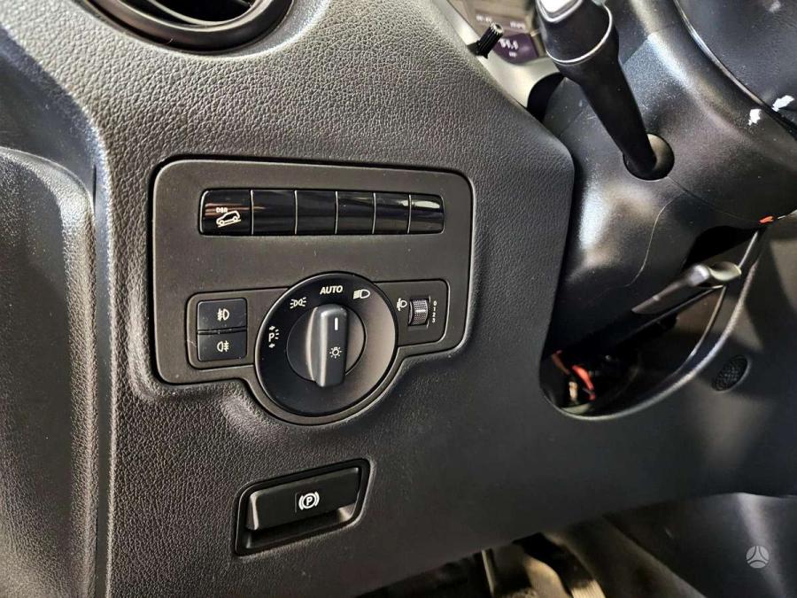 Blue Mercedes-Benz Vito 2016 in Marijampole, with an engine capacity of 2.14 L and mileage of 217 thousand km for 12990 €, photo 16 on AUTOMOTO.COM.LV