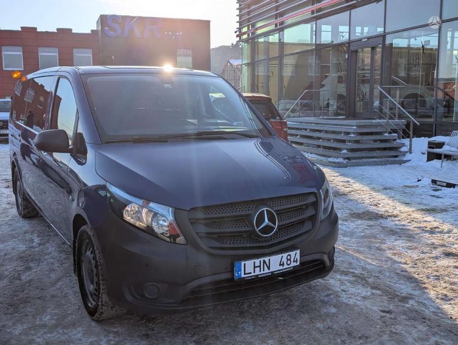 Blue Mercedes-Benz Vito 2019 in Vilnius, with an engine capacity of 2.14 L and mileage of 64 thousand km for 31880 €, photo 2 on AUTOMOTO.COM.LV