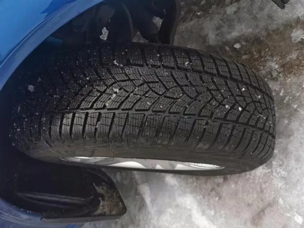 Zils Mercedes-Benz Vito 2005 Rīga, ar dzinēja tilpumu 2.20 L un nobraukumu 395 tūkst. km par 4590 €, foto 5 vietnē AUTOMOTO.COM.LV