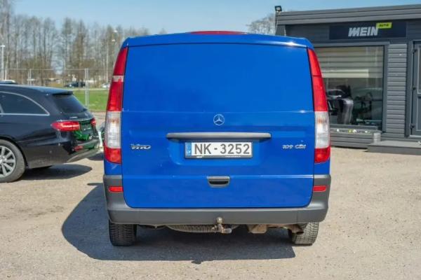 Blue Mercedes-Benz Vito 2007 in Liepaja, with an engine capacity of 2.20 L and mileage of 317 thousand km for 5850 €, photo 3 on AUTOMOTO.COM.LV