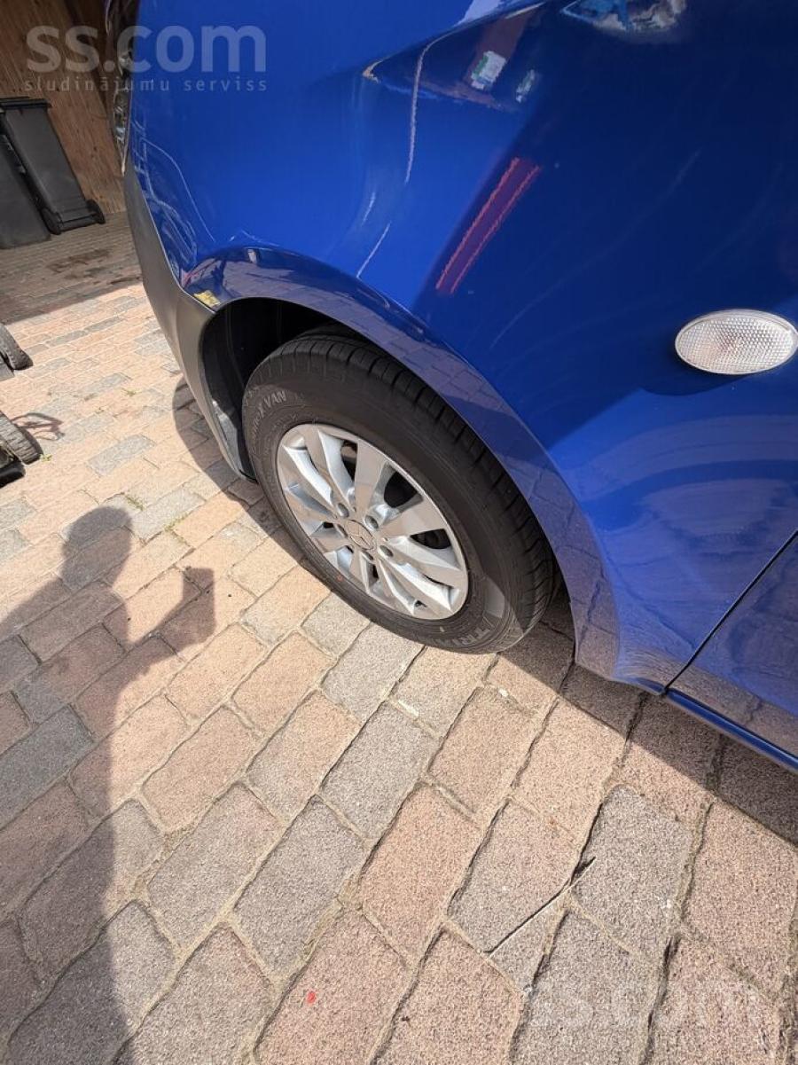 Zils Mercedes-Benz Vito 2015 Valmiera, ar dzinēja tilpumu 2.20 L un nobraukumu 356 tūkst. km par 7500 €, foto 8 vietnē AUTOMOTO.COM.LV