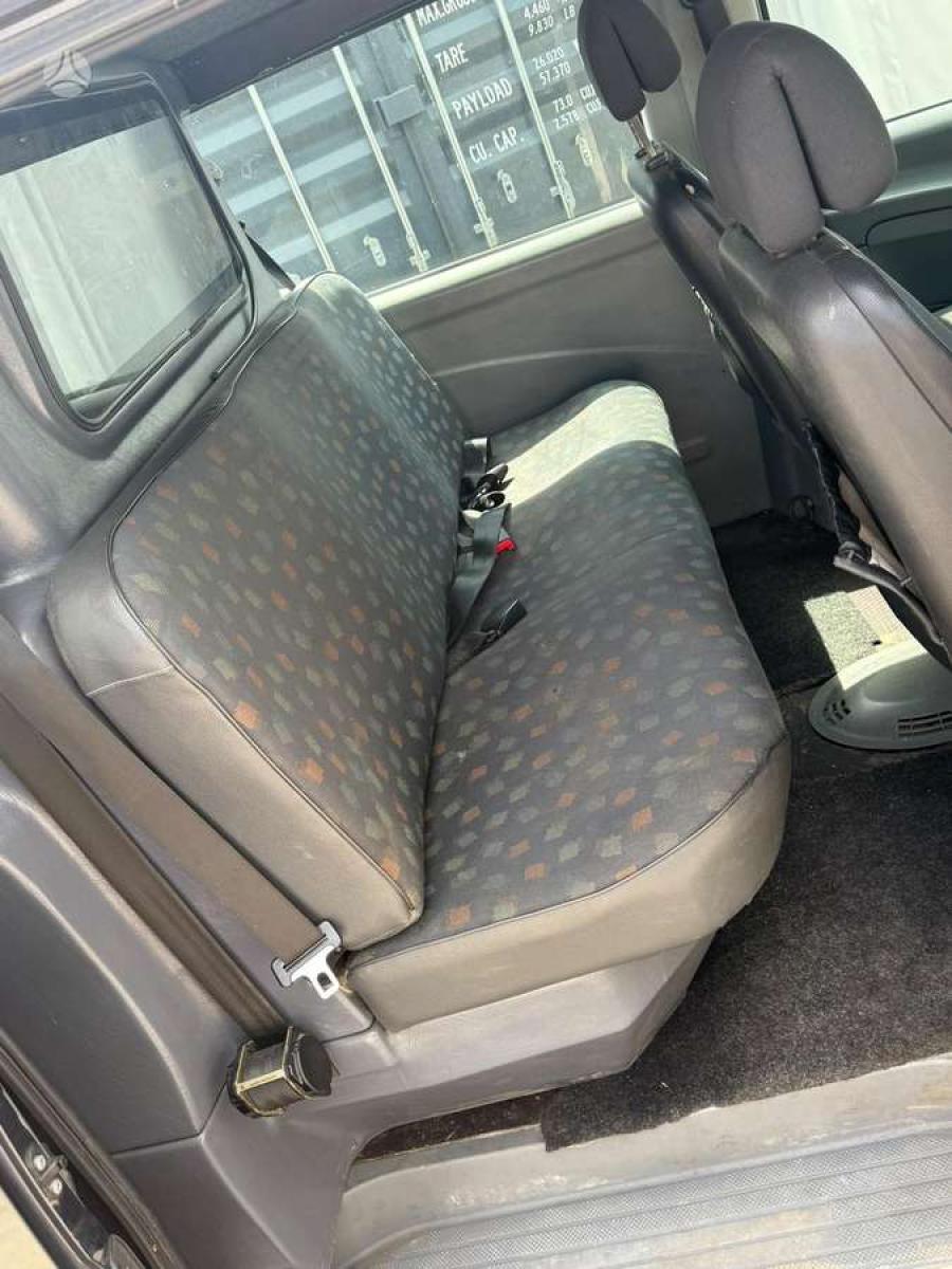 Zils Mercedes-Benz Vito 2004 Kauņa, ar dzinēja tilpumu 2.20 L un nobraukumu 367 tūkst. km par 3850 €, foto 10 vietnē AUTOMOTO.COM.LV