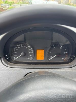Zils Mercedes-Benz Vito 2009 Rīga, ar dzinēja tilpumu 2.10 L un nobraukumu 427 tūkst. km par 2800 €, foto 4 vietnē AUTOMOTO.COM.LV