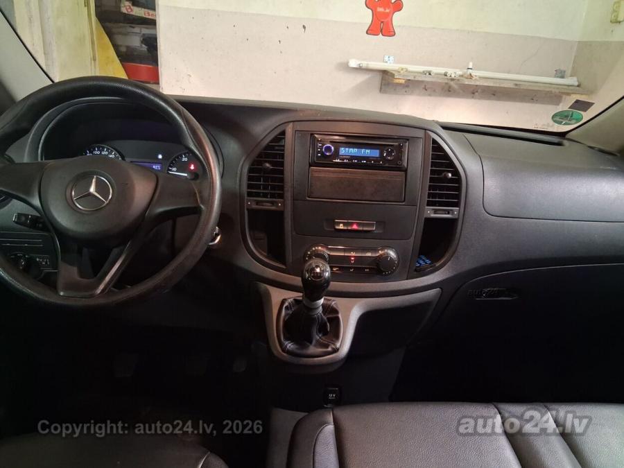 Zils Mercedes-Benz Vito 2016 Tallina, ar dzinēja tilpumu 2.10 L un nobraukumu 199 tūkst. km par 16300 €, foto 12 vietnē AUTOMOTO.COM.LV