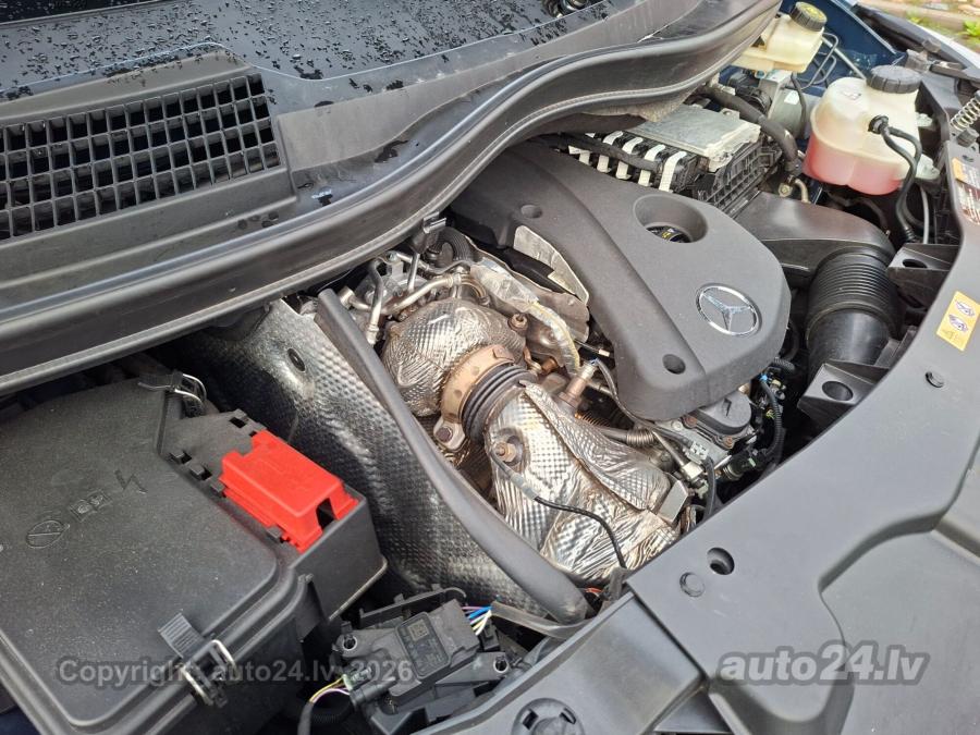 Blue Mercedes-Benz Vito 2021 in Parnu, with an engine capacity of 2.00 L and mileage of 126 thousand km for 36000 €, photo 9 on AUTOMOTO.COM.LV