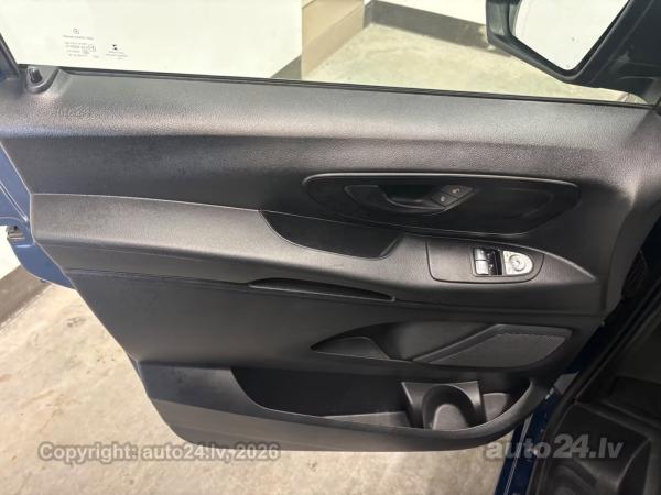 Zils Mercedes-Benz Vito 2022 Tallina, ar dzinēja tilpumu 2.00 L un nobraukumu 200 tūkst. km par 37200 €, foto 11 vietnē AUTOMOTO.COM.LV