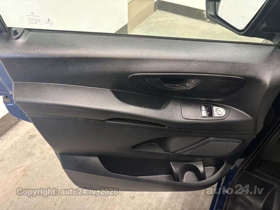Zils Mercedes-Benz Vito 2022 Tallina, ar dzinēja tilpumu 2.00 L un nobraukumu 200 tūkst. km par 37200 €, foto 11 vietnē AUTOMOTO.COM.LV