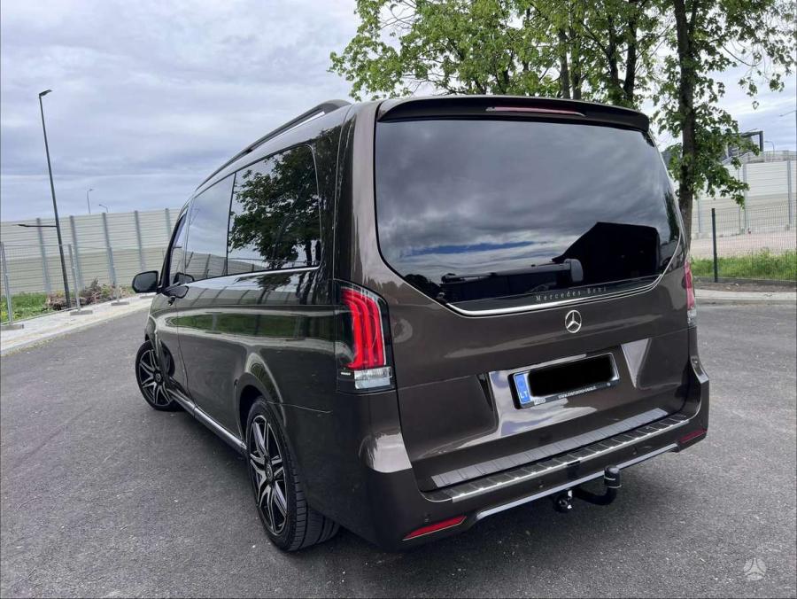 Brūns Mercedes-Benz Vito 2017 Kauņa, ar dzinēja tilpumu 2.20 L un nobraukumu 990 tūkst. km par 18100 €, foto 4 vietnē AUTOMOTO.COM.LV