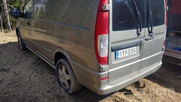 Brown Mercedes-Benz Vito 2009 in Jekabpils, with an engine capacity of 2.20 L and mileage of 390 thousand km for 4555 €, photo 3 on AUTOMOTO.COM.LV