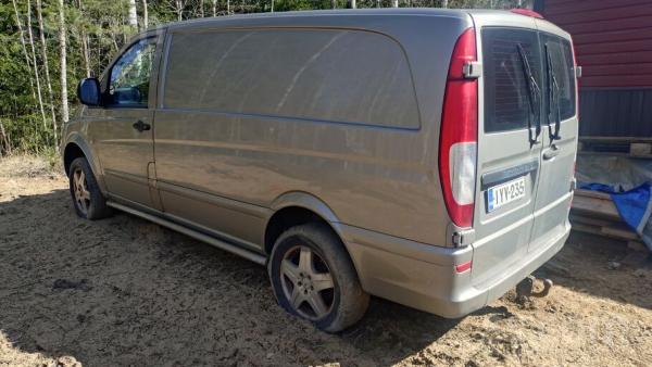 Brown Mercedes-Benz Vito 2009 in Jekabpils, with an engine capacity of 2.20 L and mileage of 390 thousand km for 4555 €, photo 4 on AUTOMOTO.COM.LV