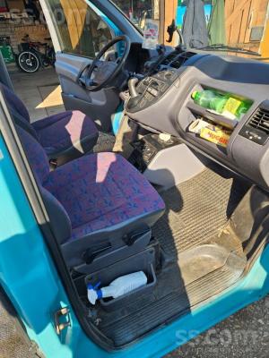 Green Mercedes-Benz Vito 1997 in Jekabpils, with an engine capacity of 2.30 L and mileage of 375 thousand km for 2499 €, photo 6 on AUTOMOTO.COM.LV
