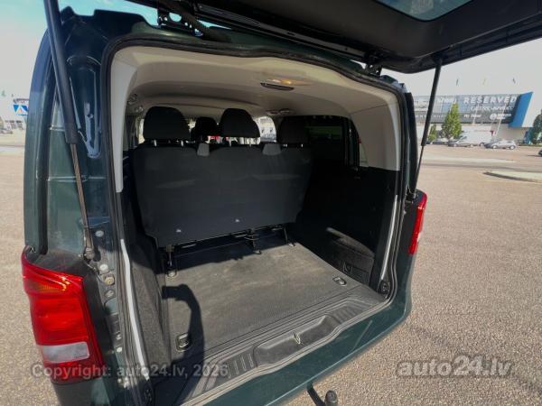 Green Mercedes-Benz Vito 2020 in Tallinn, with an engine capacity of 2.00 L and mileage of 159 thousand km for 27900 €, photo 9 on AUTOMOTO.COM.LV