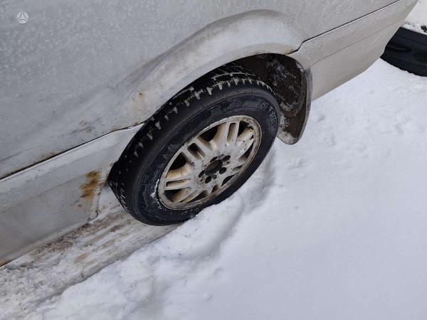 Grey Mercedes-Benz Vito 2004 in Panevezys, with an engine capacity of 2.20 L and mileage of 334 thousand km for 1550 €, photo 5 on AUTOMOTO.COM.LV