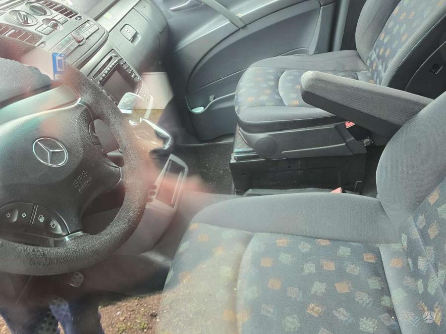 Pelēks Mercedes-Benz Vito 2004 Jonava, ar dzinēja tilpumu 2.20 L un nobraukumu 300 tūkst. km par 4350 €, foto 5 vietnē AUTOMOTO.COM.LV
