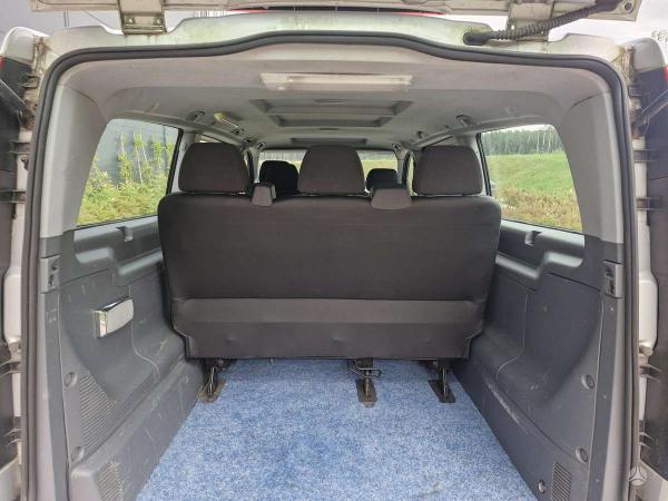 Grey Mercedes-Benz Vito 2006 in Vilnius, with an engine capacity of 2.00 L and mileage of 330 thousand km for 3950 €, photo 7 on AUTOMOTO.COM.LV